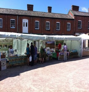 Rotproof Green And White Tarpaulin 170gsm Market Stall Tarpaulins - Uk ...